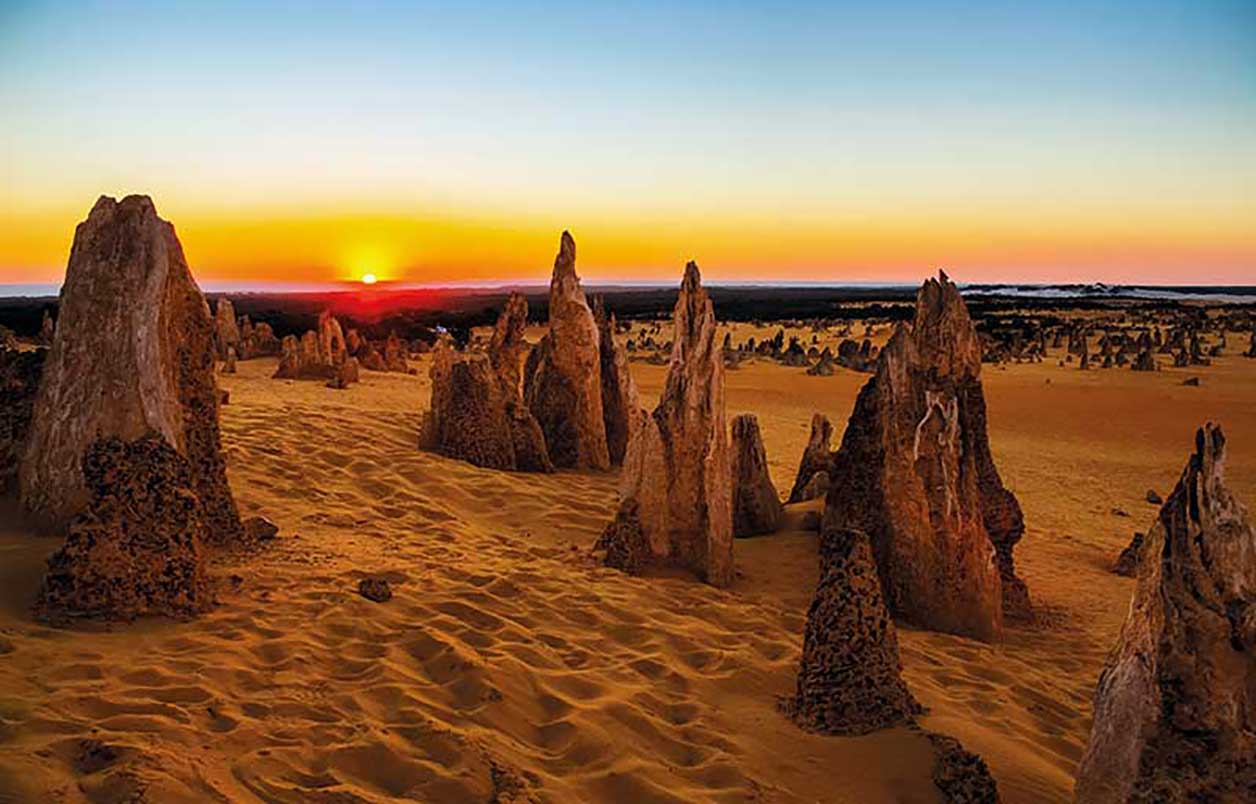 Australia's Many Rock Formations - AAT Kings